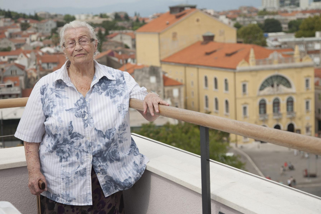 Slobodna Dalmacija - Biserka Cvejić u 98 godina pjevala je na najvećim ...