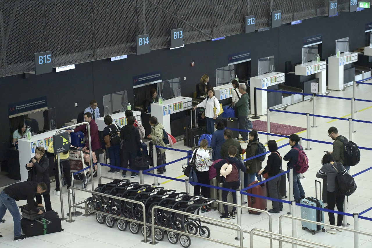 Slobodna Dalmacija - Drama u zagrebačkoj zračnoj luci: Avionu iz ...
