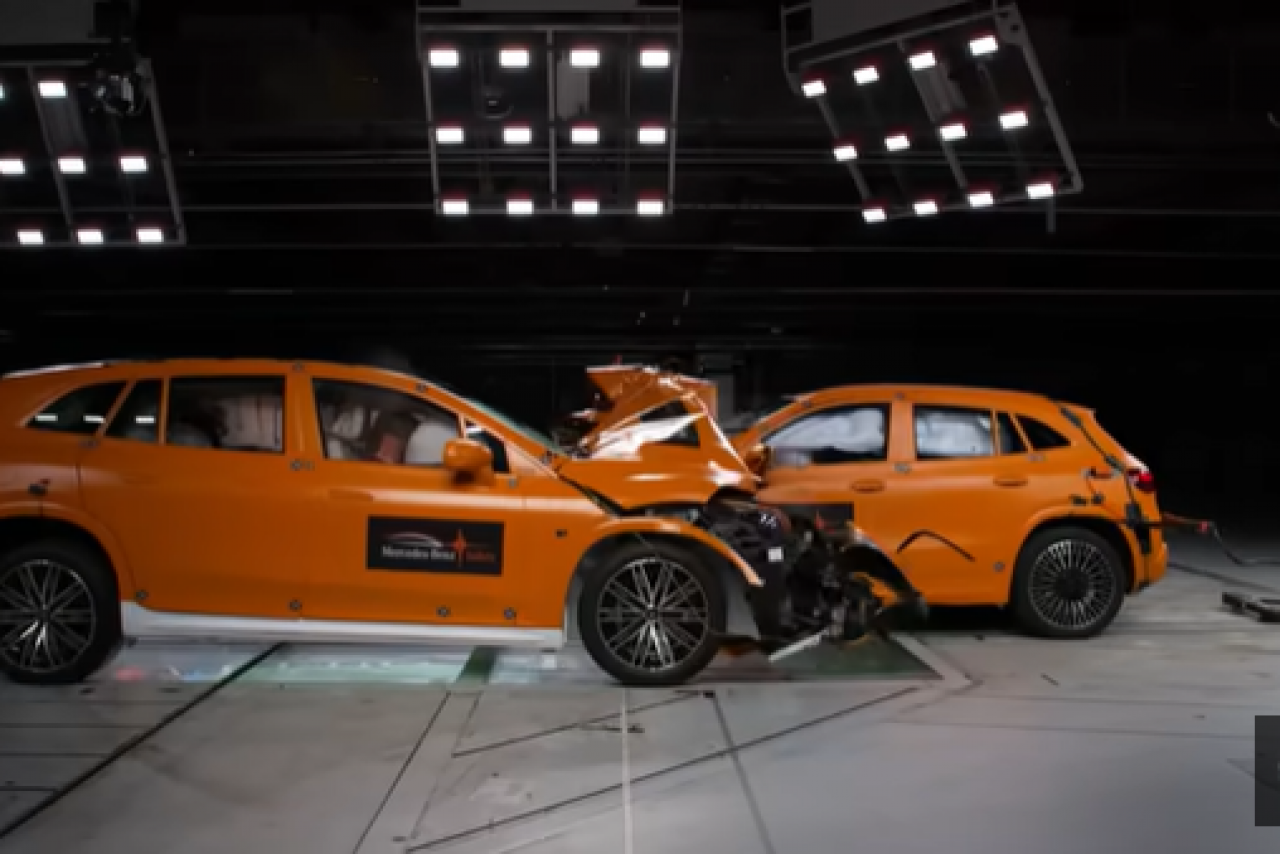 Slobodna Dalmacija - Mercedes je namjerno razbio svoja dva električna ...