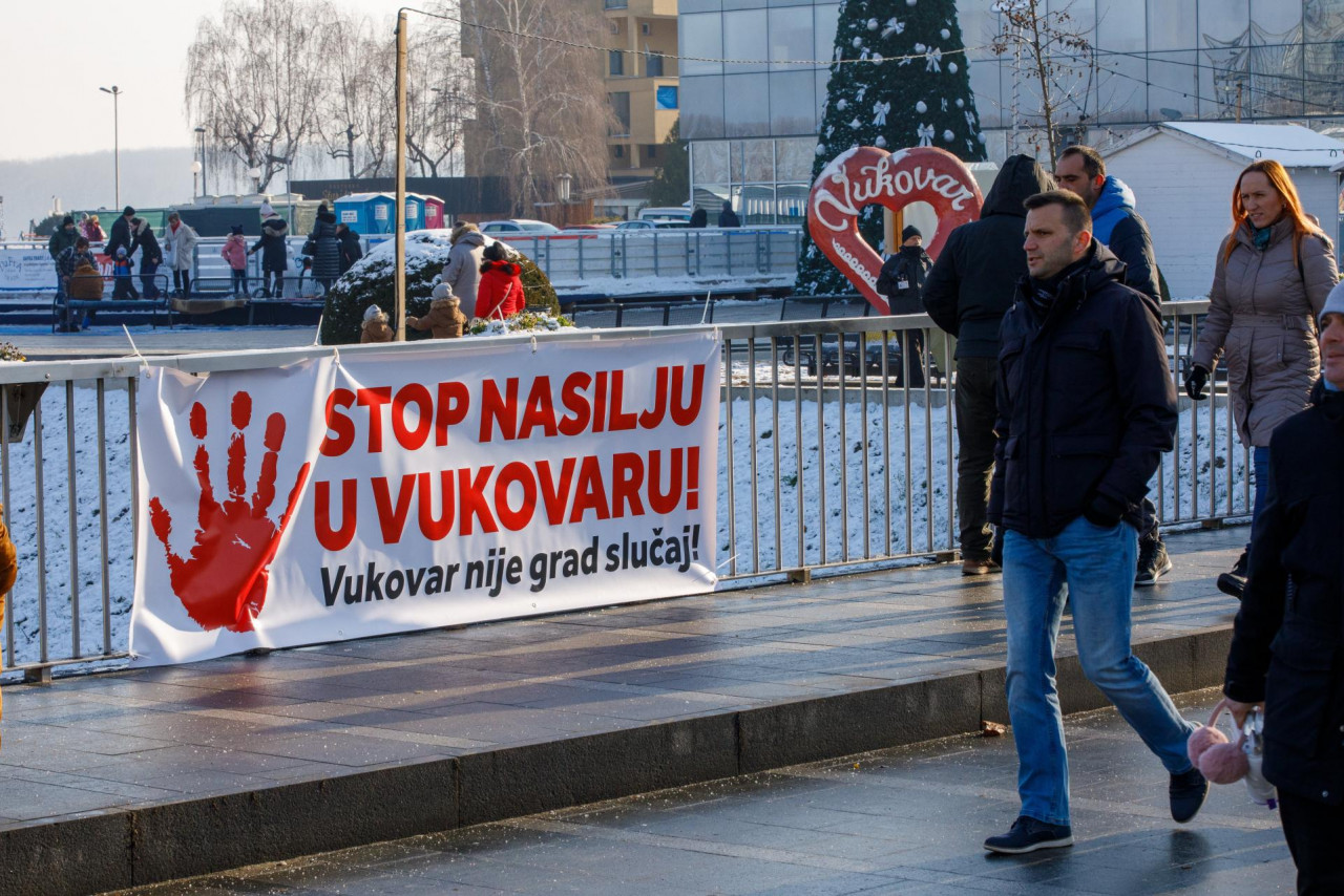 Slobodna Dalmacija - Poledajte prizore s prosvjeda vukovarskih ...