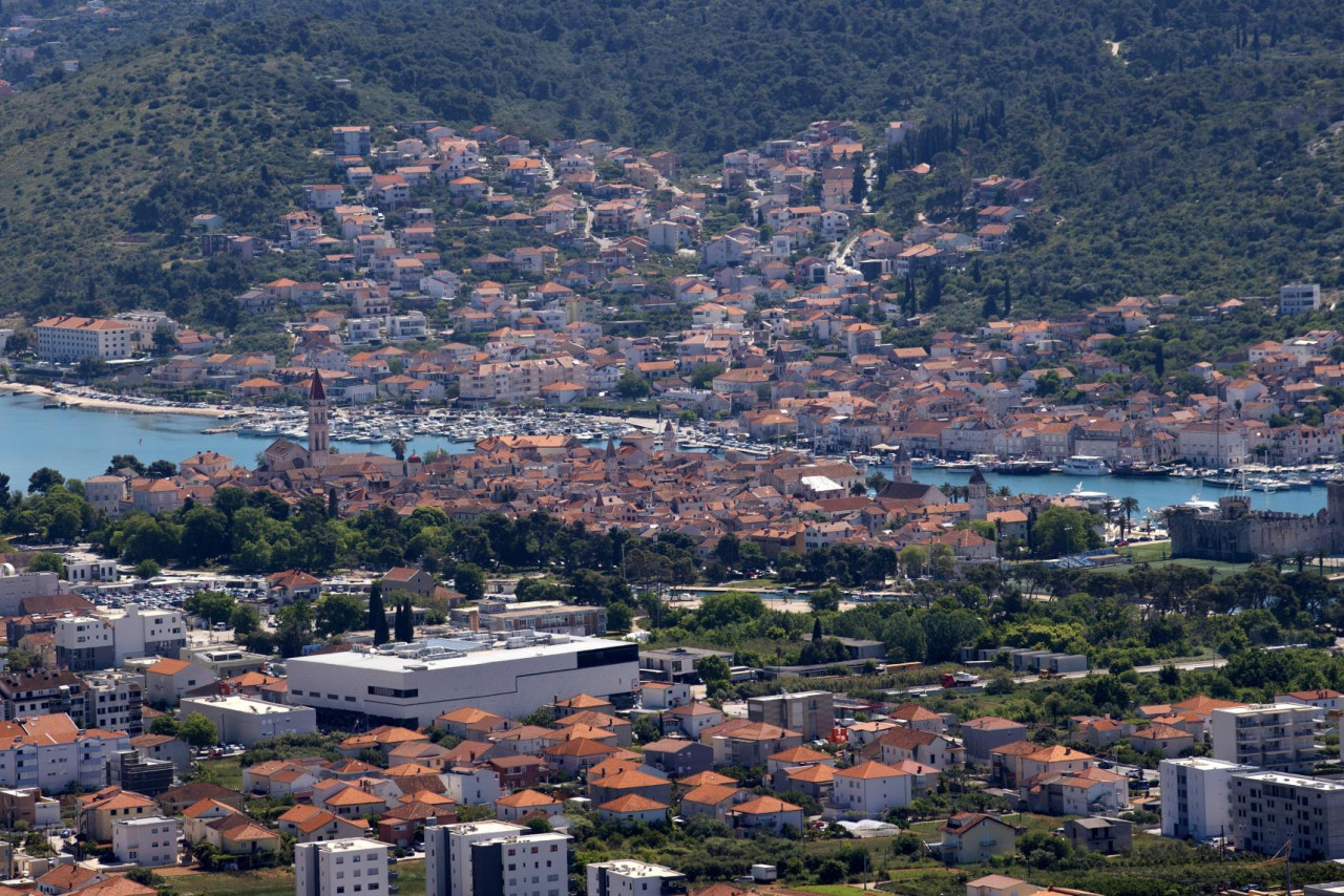 Slobodna Dalmacija - Mještanin Čiova ludi, na ovoj žegi već je drugi ...