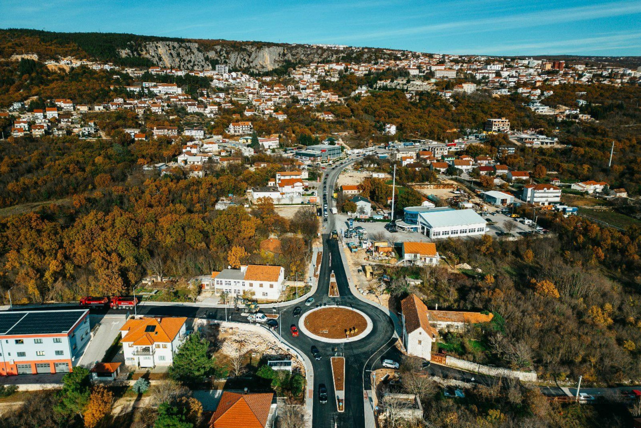 Slobodna Dalmacija - Ante Tomić: Što će provinciji kružni tok? Pitajte ...