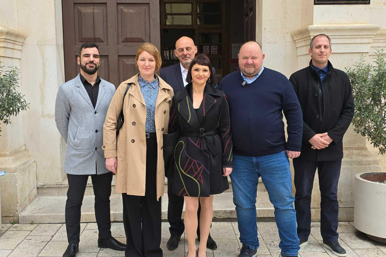 Slobodna Dalmacija - Bivši sudac i kazališna redateljica ciljaju na ...