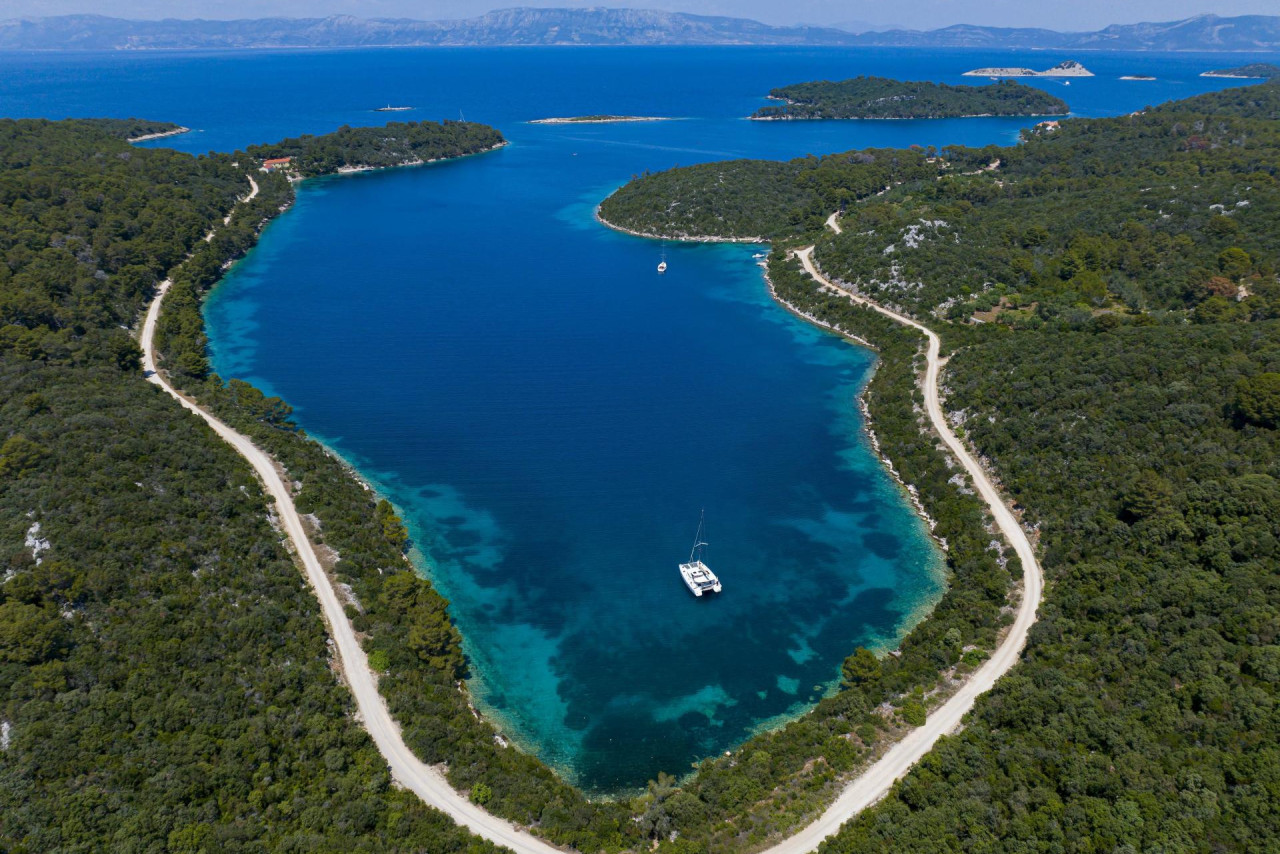 Slobodna Dalmacija - Odumire jedinstveni dragulj Jadrana; Pokušavaju ga ...