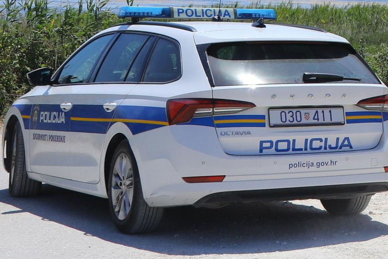 Slobodna Dalmacija - Mađaru u Sukošanu ukraden auto, a u Zadru "nestale ...