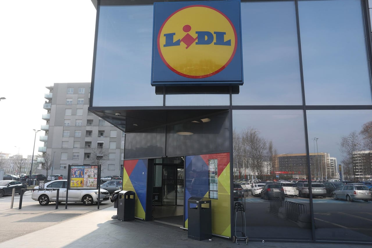 Slobodna Dalmacija - Nije dosta što rastu cijene, sad i ovo! Kupci u ...