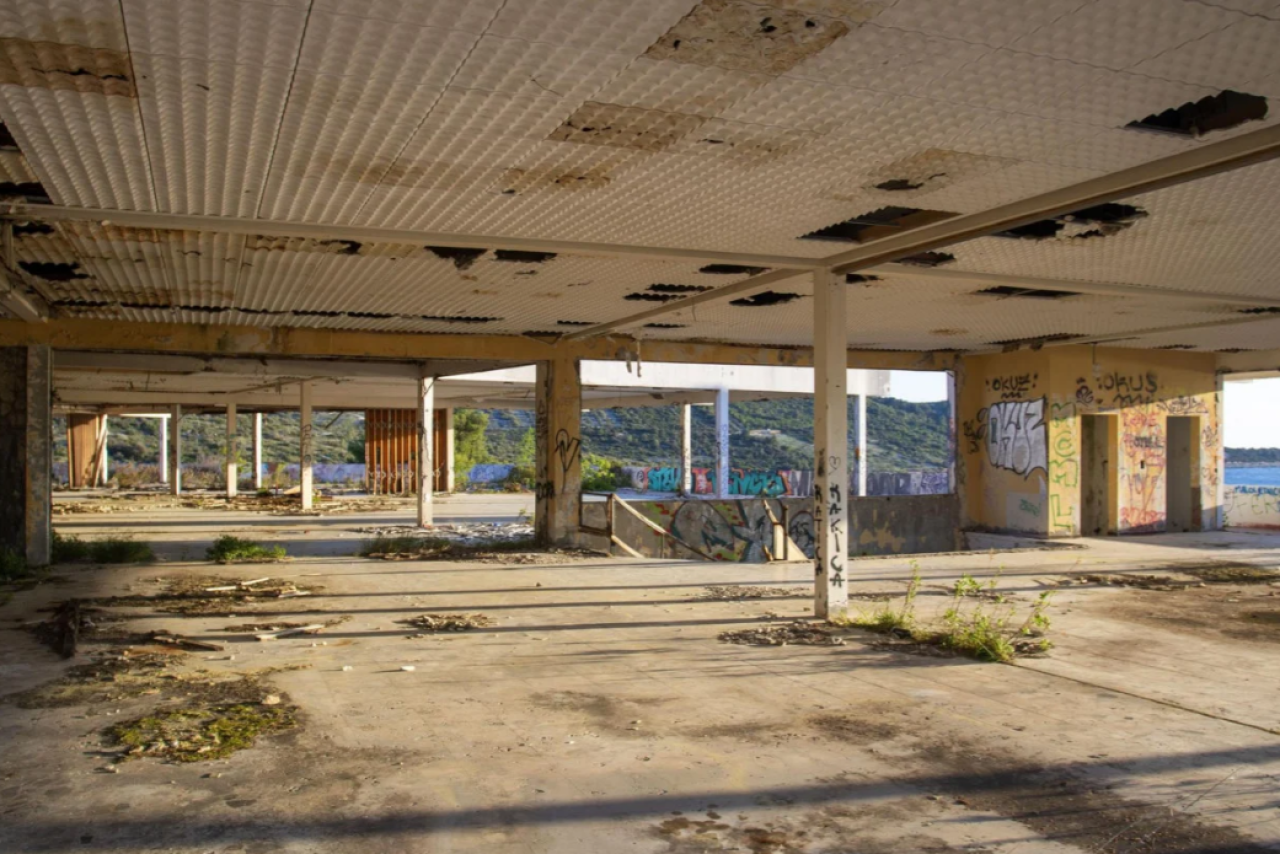 Slobodna Dalmacija - Dijete u Primoštenu palo u okno lifta u ...
