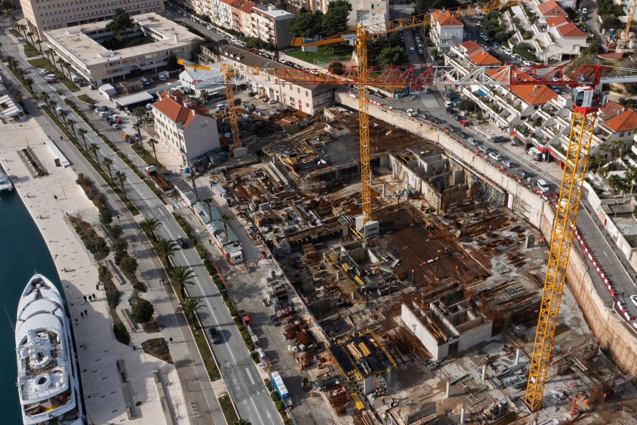 Slobodna Dalmacija - FOTO Slika sa Zapadne obale otvorila pravi 'rat ...