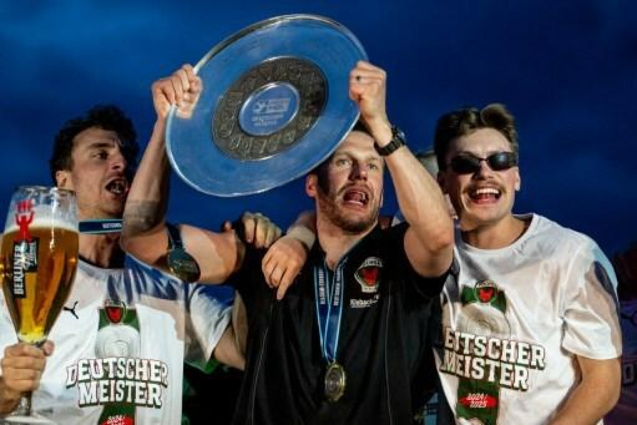 Slobodna Dalmacija - Ukradeni trofej prvaka Bundeslige pronađen u ...