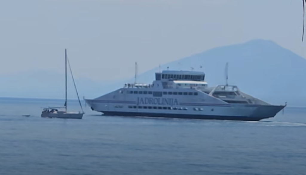 Slobodna Dalmacija - VIDEO Eto, zato se događaju nesreće! Trajekt ...